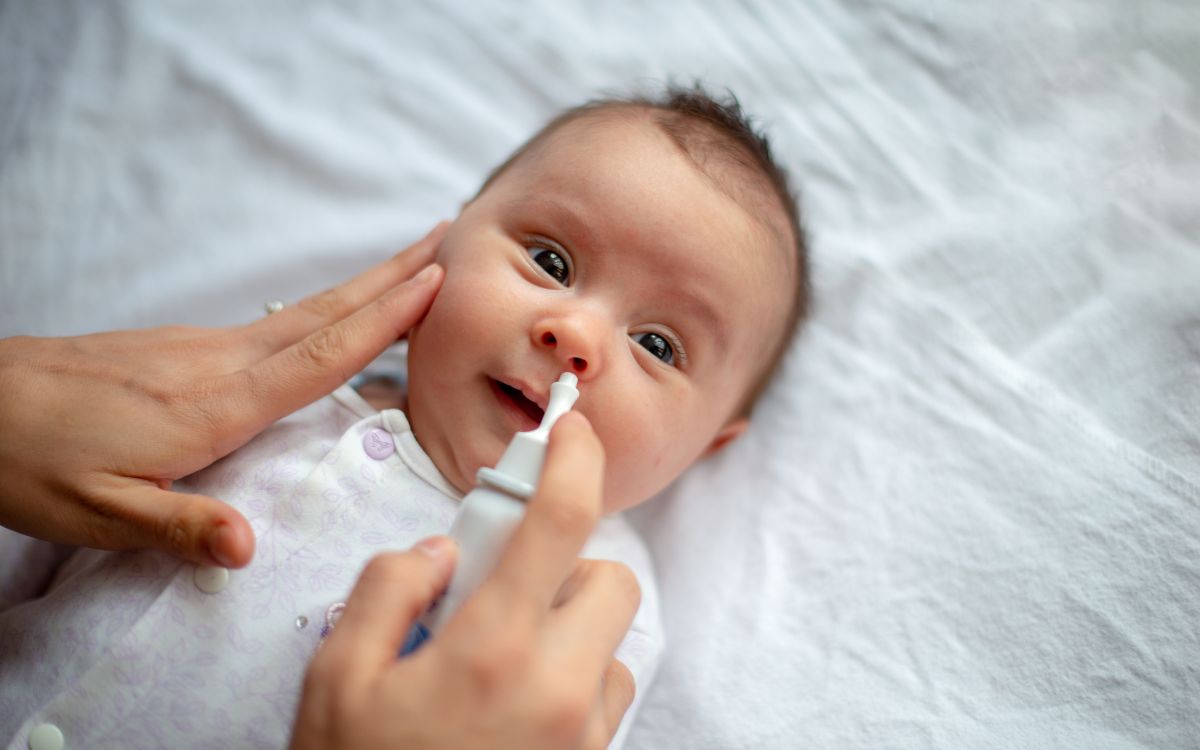 Les ingrédients à privilégier dans un spray nasal pour bébé - Euro Journal